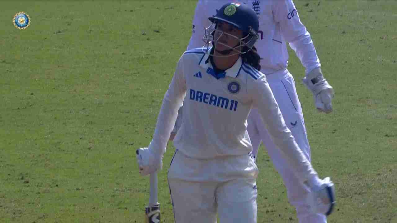 Off the mark in style: Smriti Mandhana smacks a six first ball | BCCI.tv