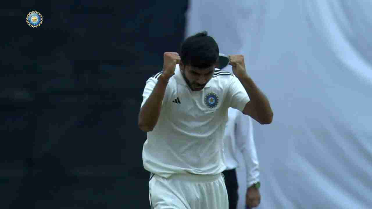 DULEEP TROPHY FINAL 2023-24: 4 & OUT: Atit Sheth gets the better of ...