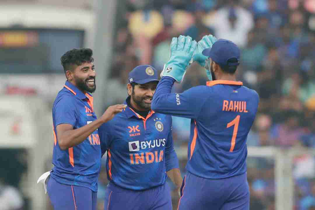 Shubman Gill's sharp low catch to dismiss Avishka Fernando | BCCI.tv