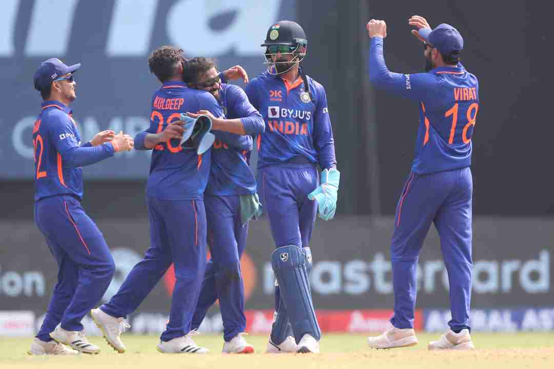 RIPPER: Jadeja pulls off a diving catch to dismiss Labuschagne | BCCI.tv