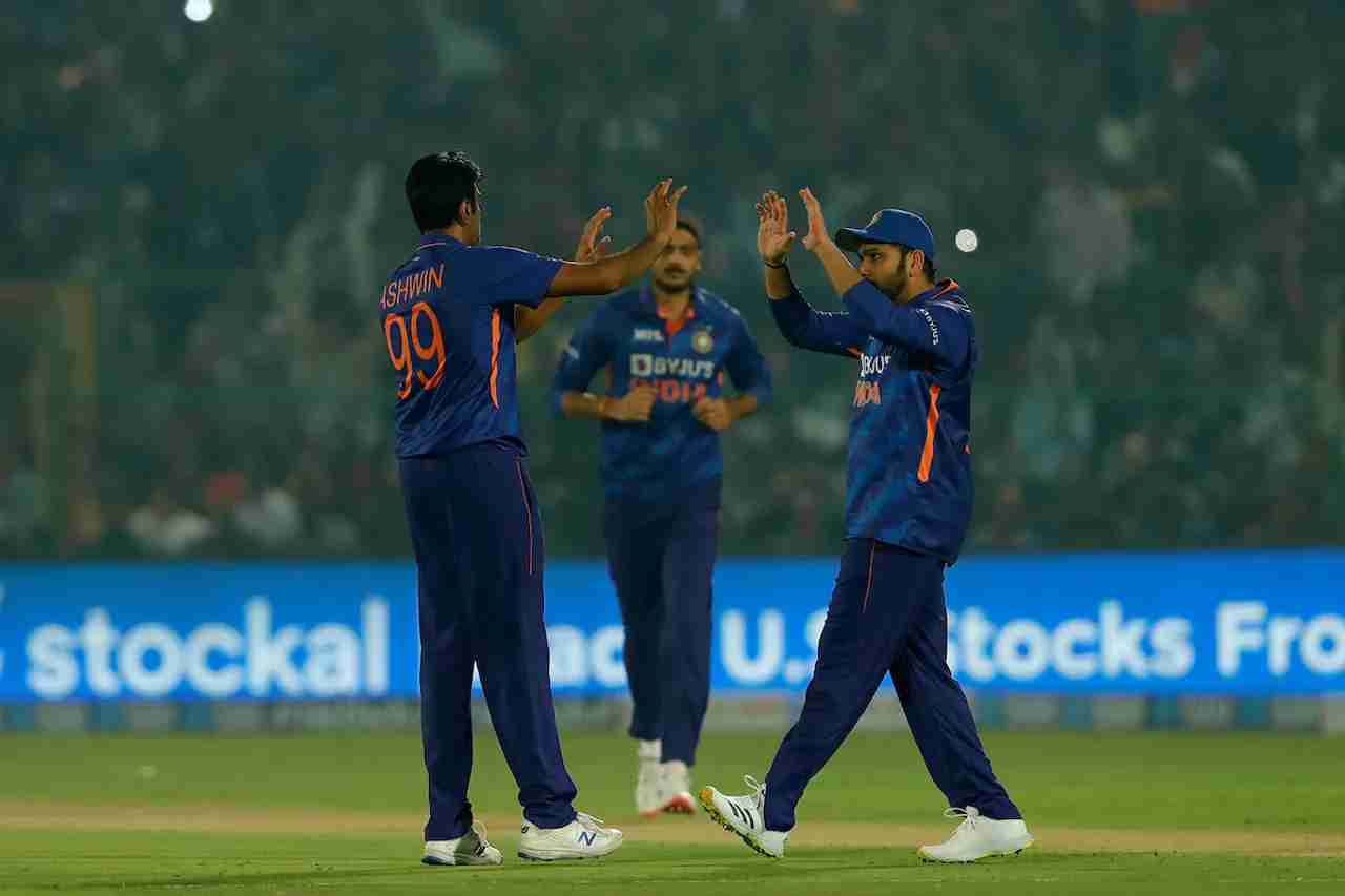 Master Ashwin’s twin strikes in 1 over | BCCI.tv