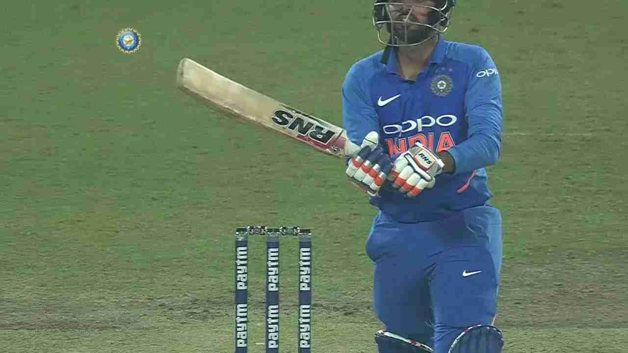 IND vs AUS 2019, 5th ODI: Bhuvneshwar Kumar Wicket | BCCI.tv