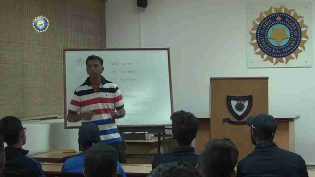 Rahul Dravid gets talking to U-23 boys at the NCA Camp | BCCI.tv